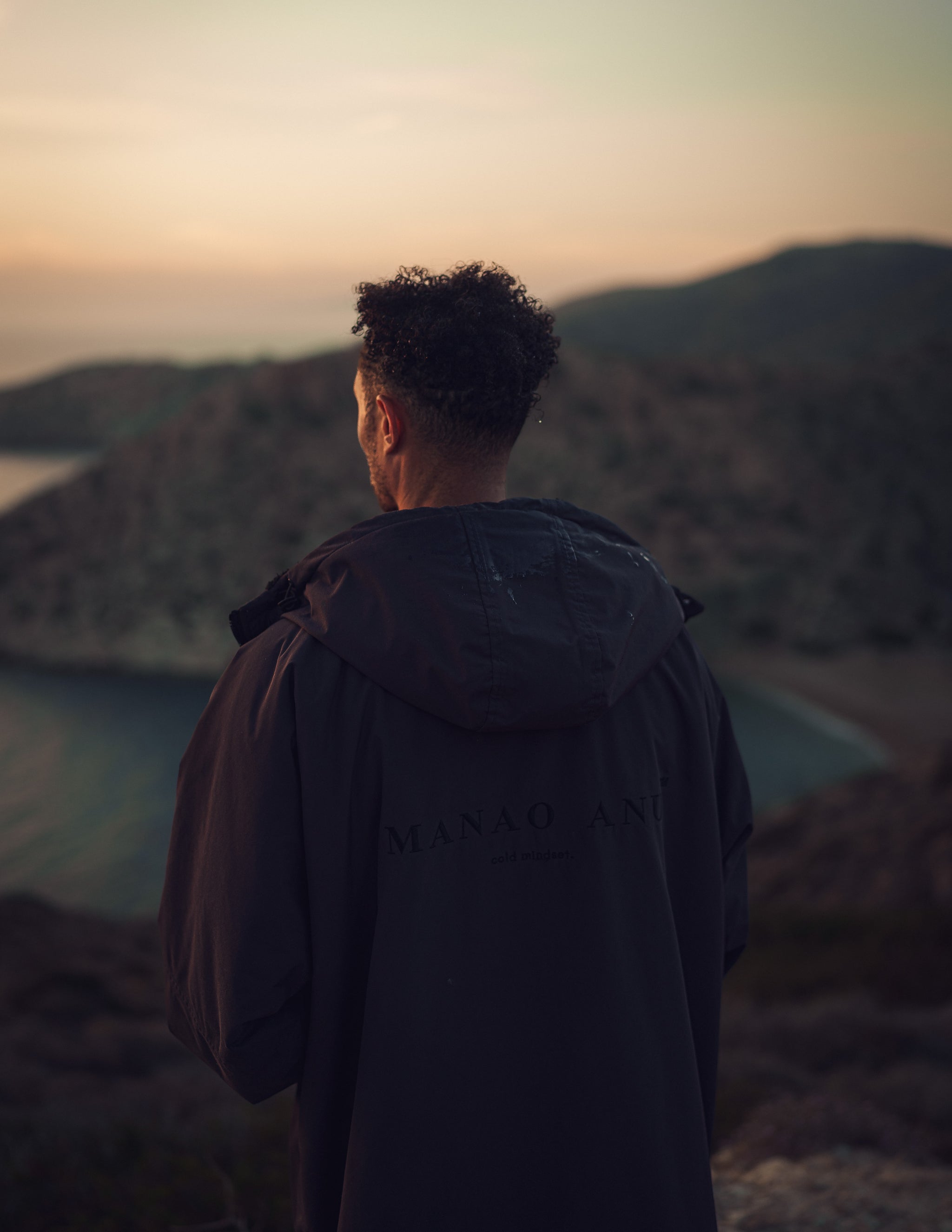 Manao Anu Premium Changing Robes - Dryrobe Alternative